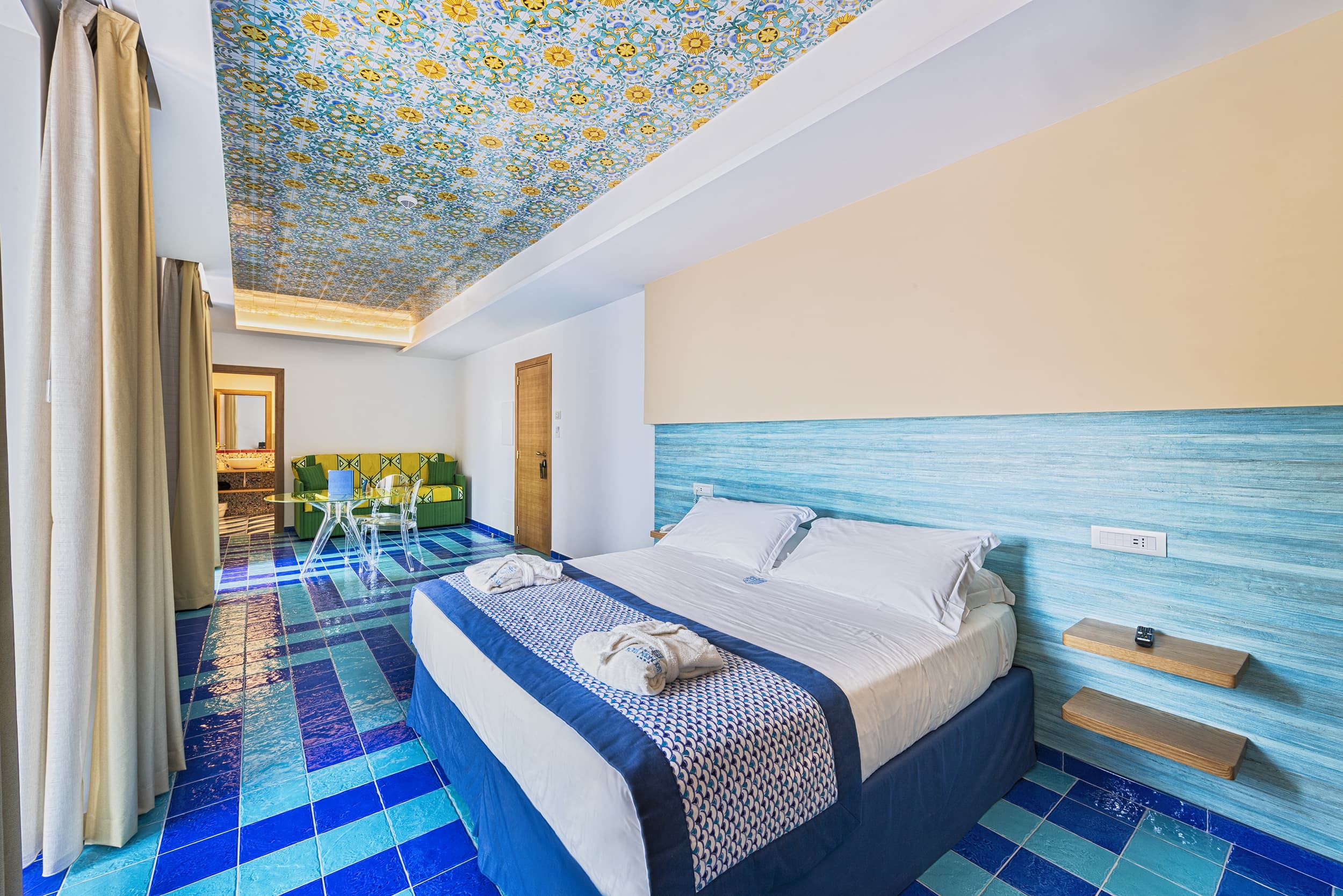 Discover the rooms and suites of Ravello Art Hotel Marmorata